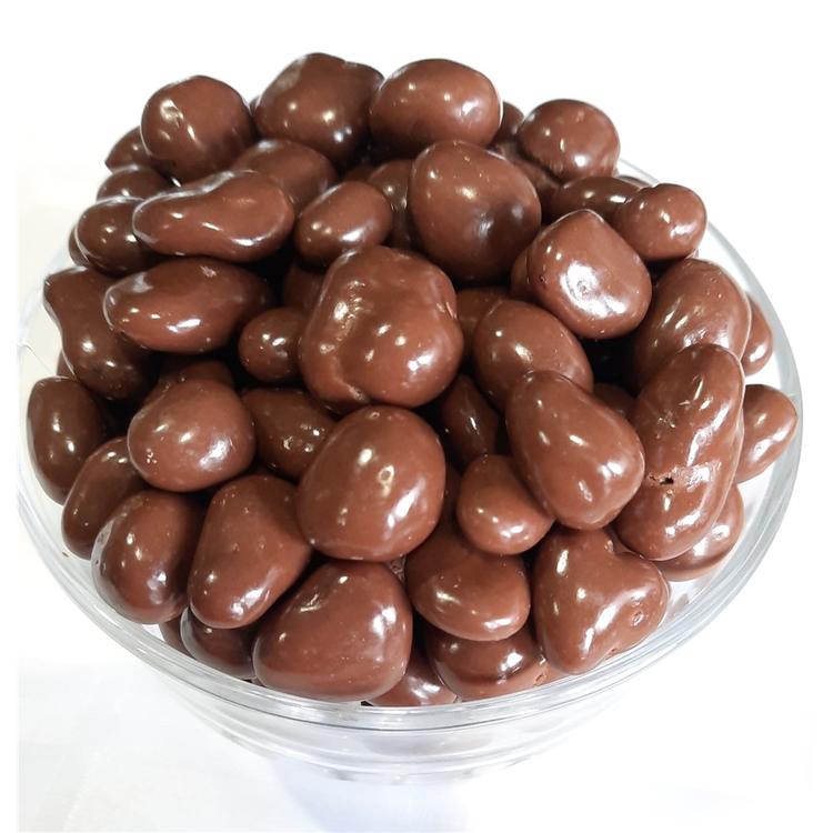 Cranberry chocolate store
