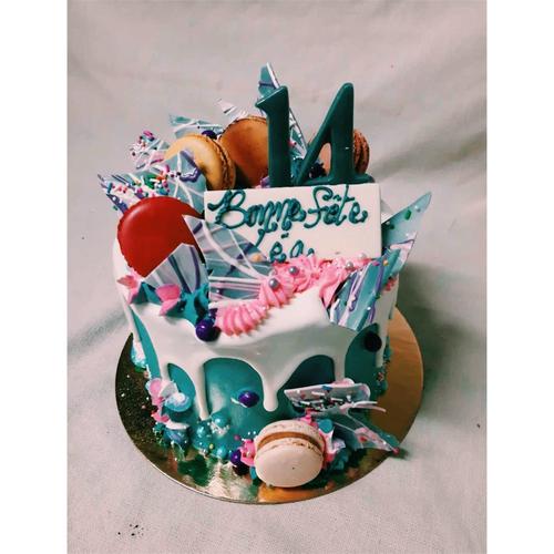 Drip cake turquoise | Créations Gourmandes